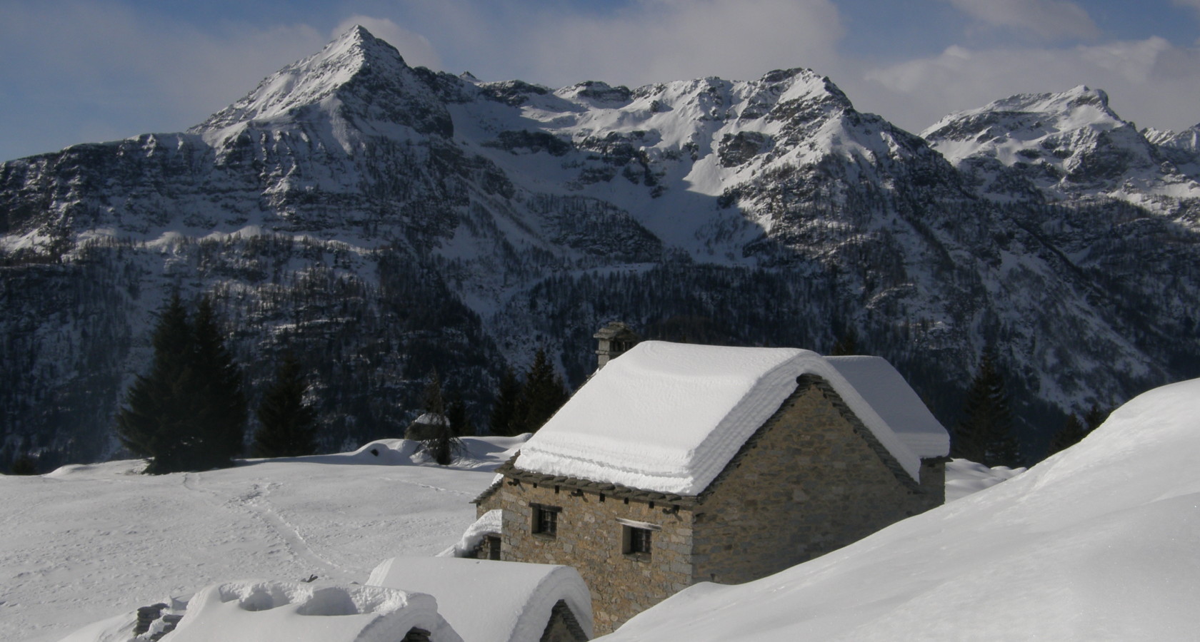 Snowshoeing in the Ossola Valley - Foppiano-Alpe Genuina | VisitOssola